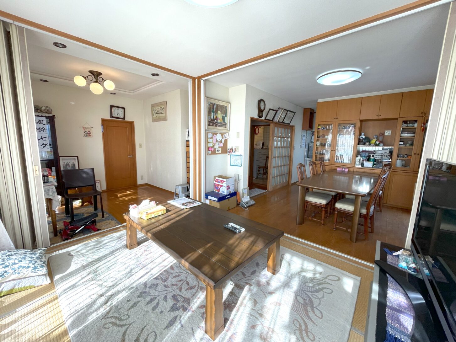 ”尾上”のビルトインガレージ付中古住宅 | HOUSELABO